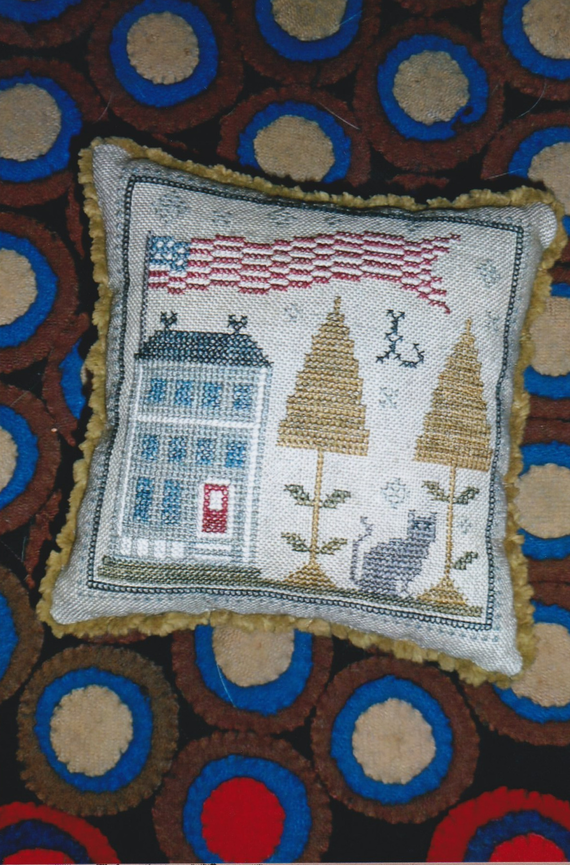 Chessie and Me Flag Day Pincushion - Cross Stitch Pattern - 123Stitch